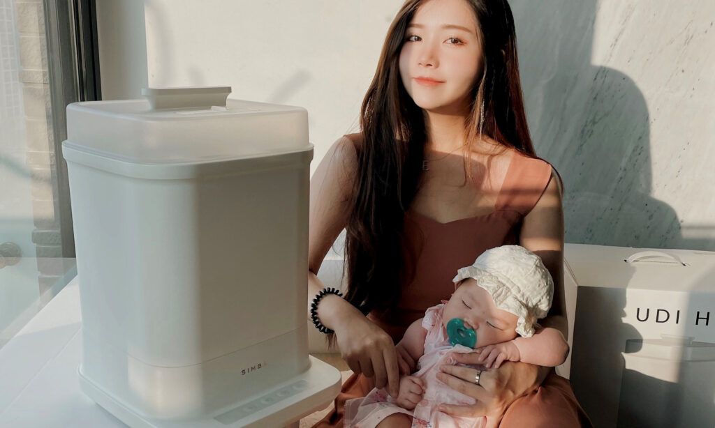 一天至少有五個奶瓶要洗, 所以消毒鍋容量就很重要│Erika推薦 | 小獅王辛巴Simba